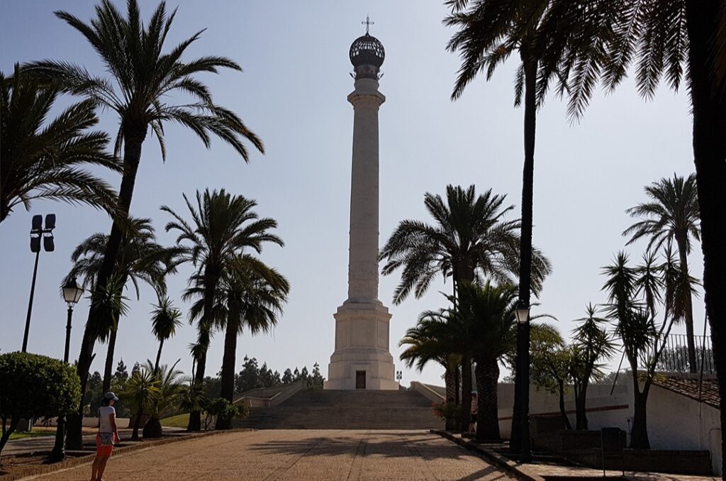 Monumento a los descubridores – Muelle de las Carabelas